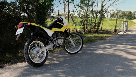 2017 Suzuki DR200S Specifications @ BikeMatrix.net